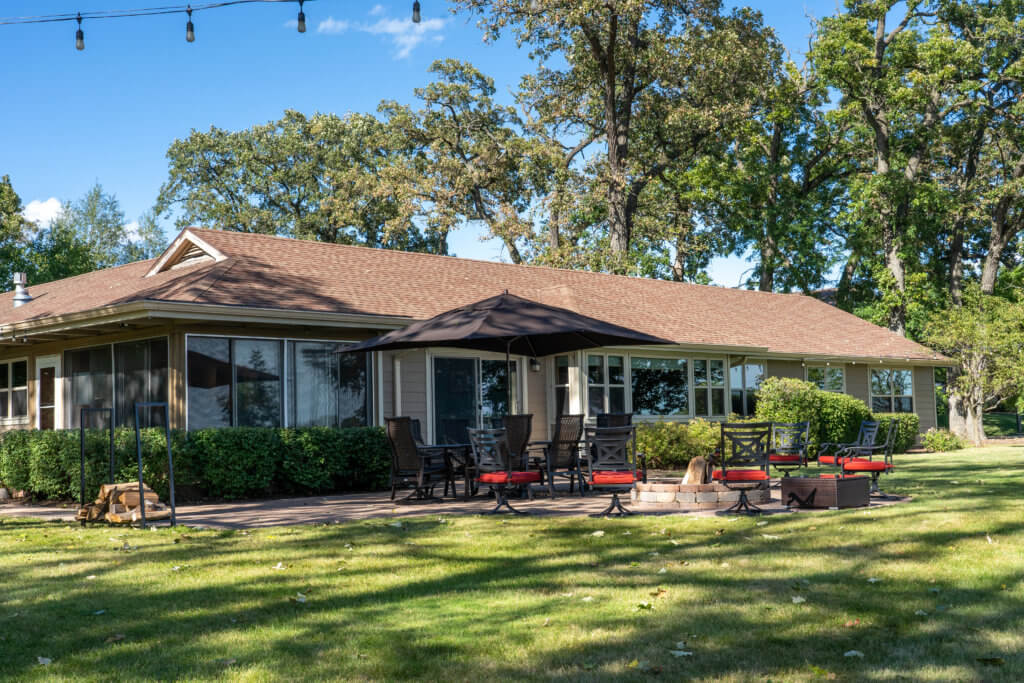 Lake House - Lake Lawn Resort