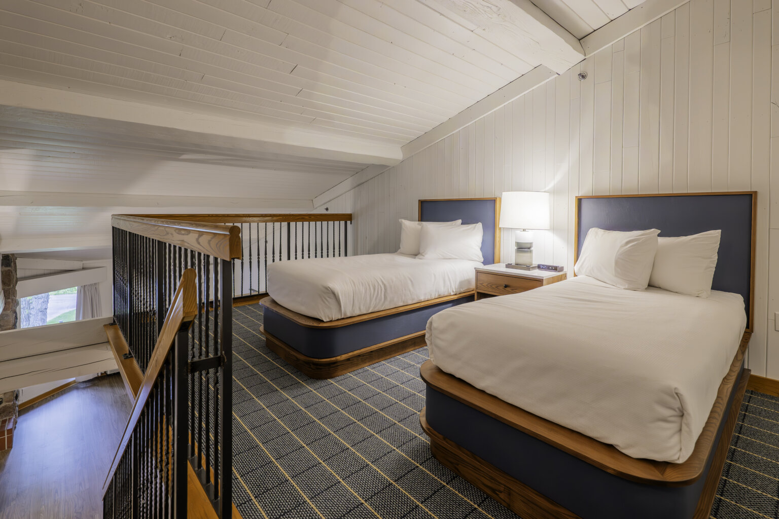 Lodges King Loft Suite - Lake Lawn Resort