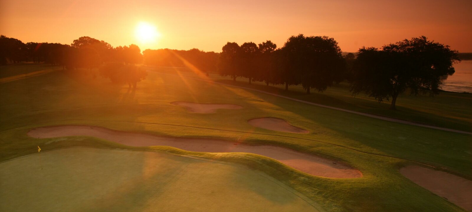 Majestic Oaks Golf Course - Lake Lawn Resort