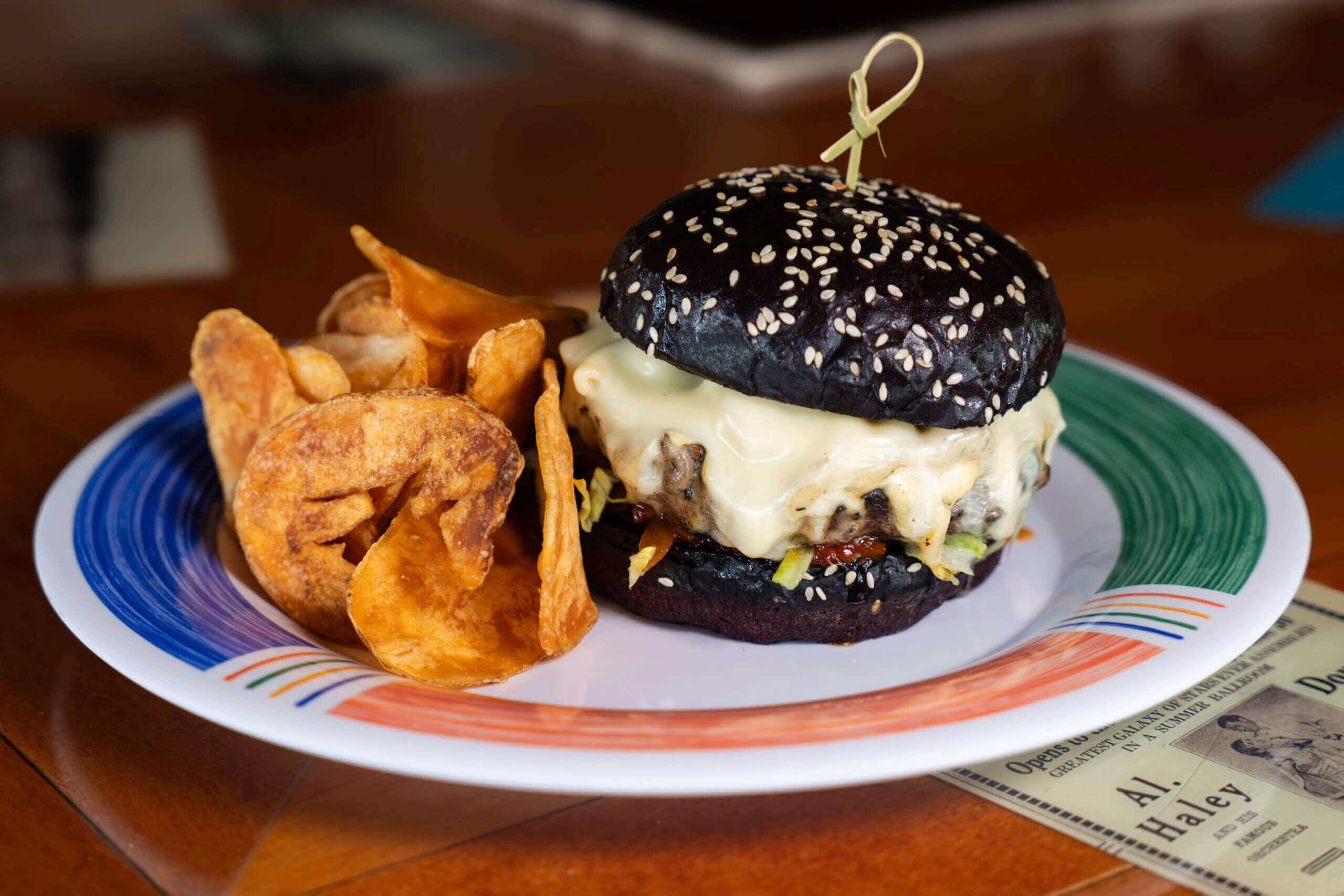 The Lookout Bar & Eatery - Lake Lawn Resort