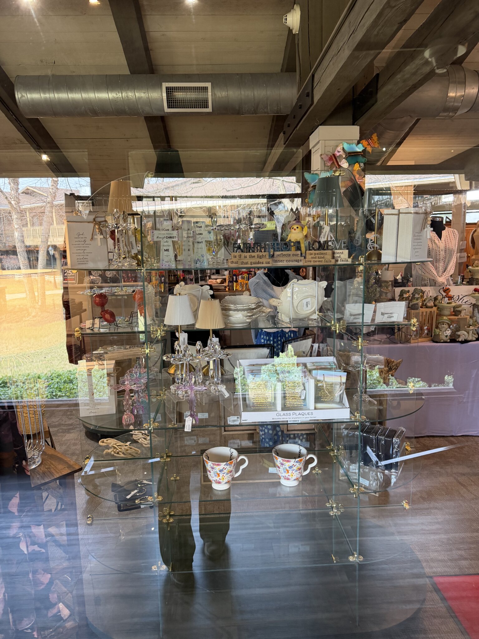 Gift Shop - Lake Lawn Resort
